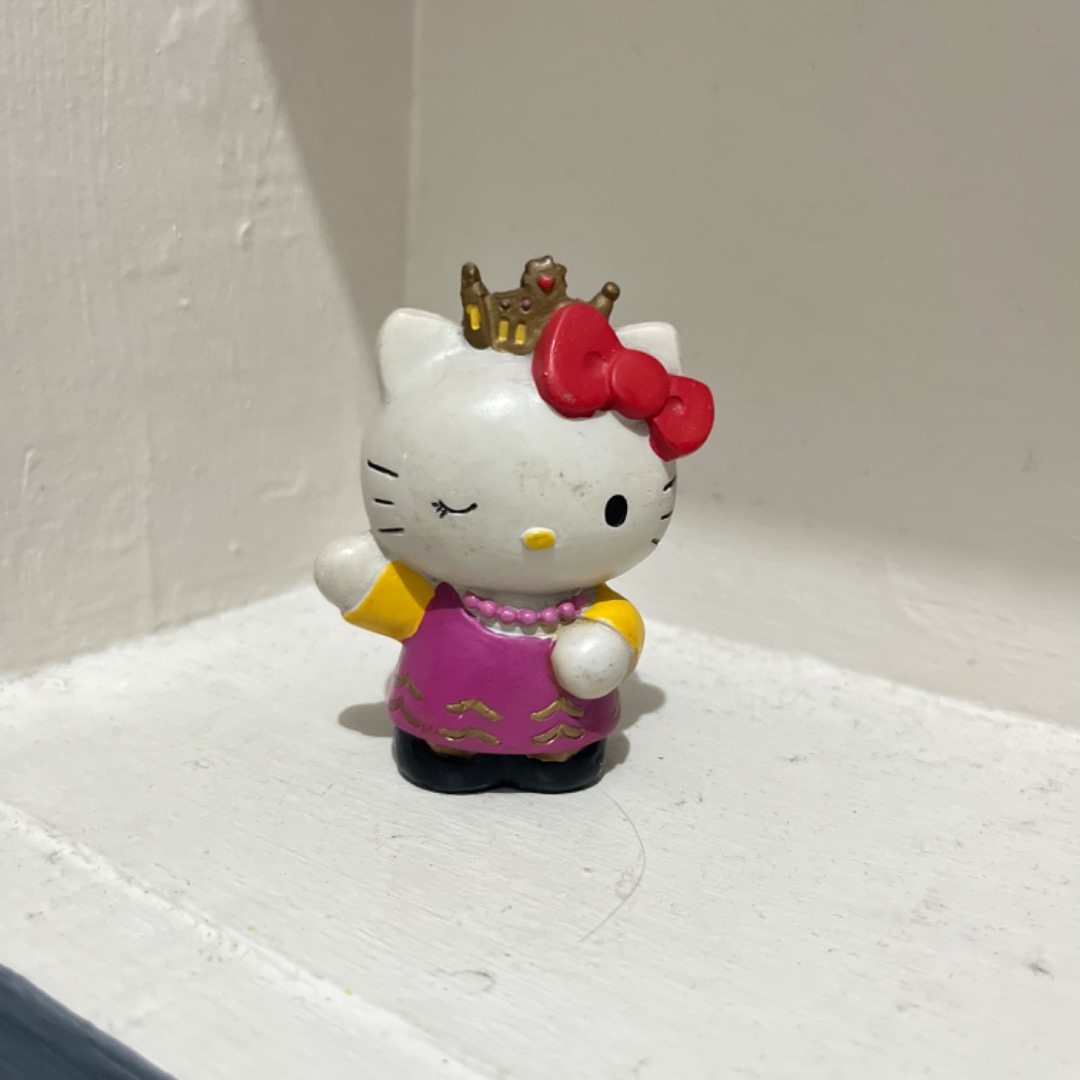 Hello Kitty Figure on Carousell