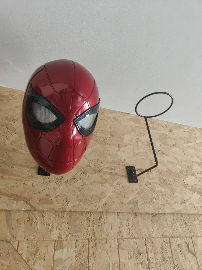 Helmet mask display stand, Hobbies & Toys, Toys & Games on Carousell