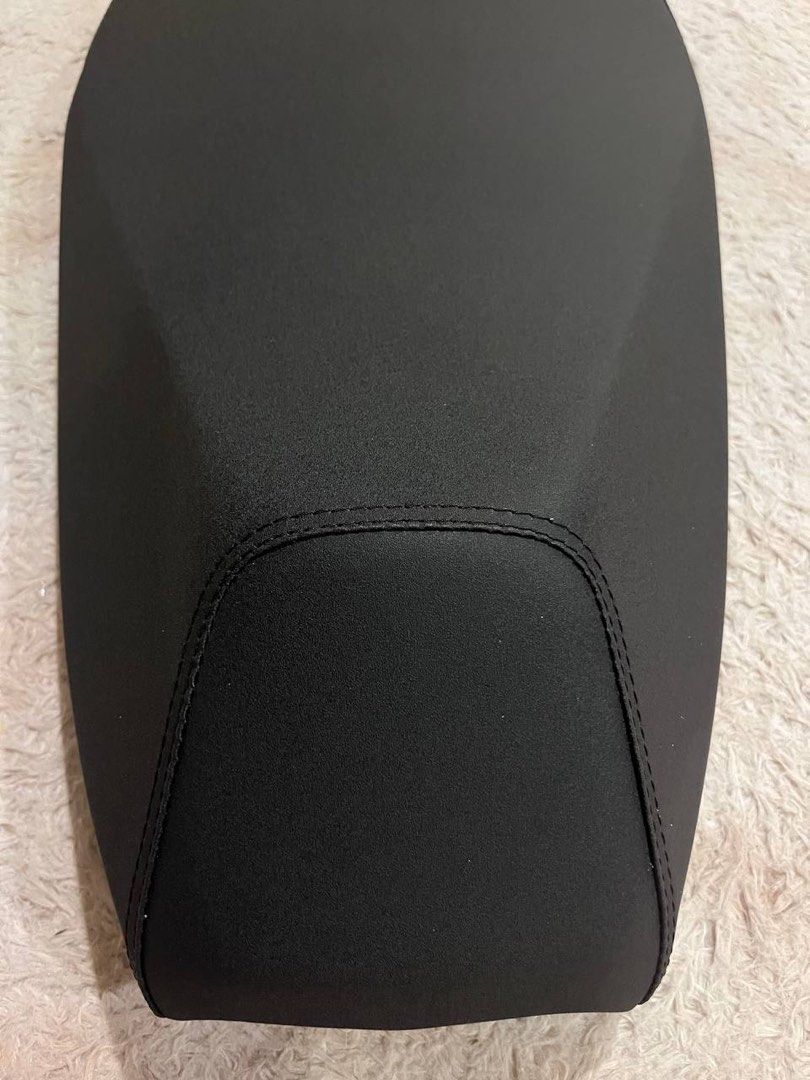 Honda pcx racing seat. Custom embroidery (lowered frame), Motorcycles ...