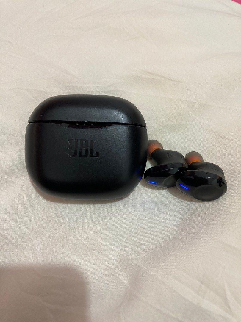 Jbl 125 tws, Audio, Earphones on Carousell