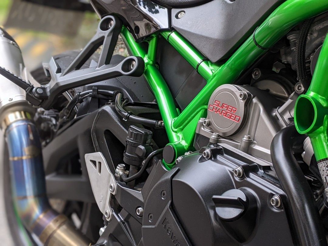 Kawasaki ZH2 2022, Motorbikes, Motorbikes for Sale on Carousell