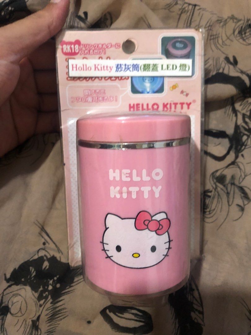 KT Hello kitty 炫光 車載 菸灰缸 煙灰缸, 書籍、休閒與玩具, 收藏、紀念品, 其他古董在旋轉拍賣