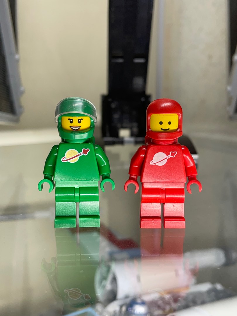 Lego Classic Spacemen Green and Red on Carousell