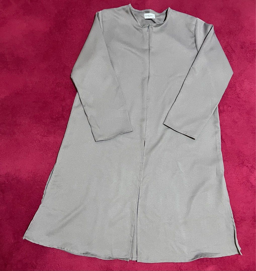 Muslimah top with front slits , Women's Fashion, Muslimah Fashion, Tops ...