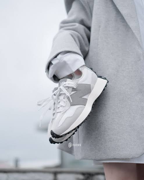 New Balance 327 (Below SRP), Men's Fashion, Footwear, Sneakers on Carousell