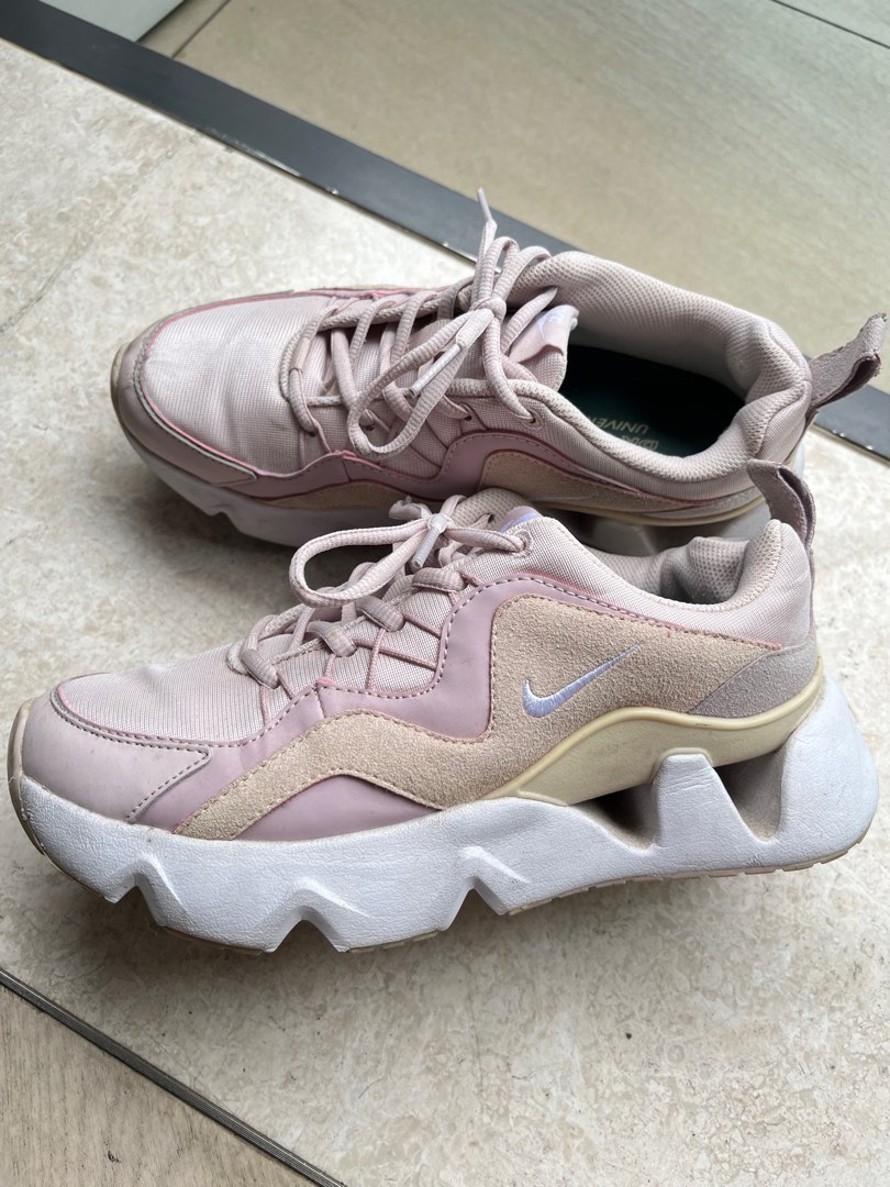 NIKE RYZ 365 PINK (24CM), 女裝, 鞋, 波鞋 - Carousell