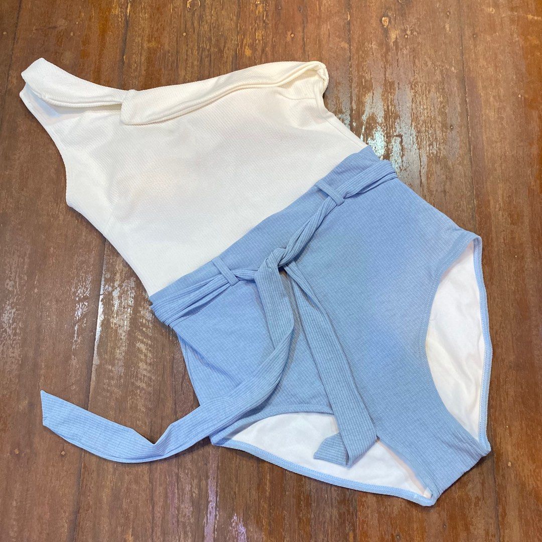 ONLINE Classic nautical blue white two-toned one shoulder venus-cut ...