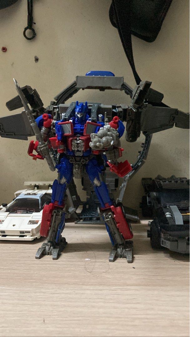 Optimus Prime Studio Series Hasbro, Hobbies & Toys, Toys & Games on ...