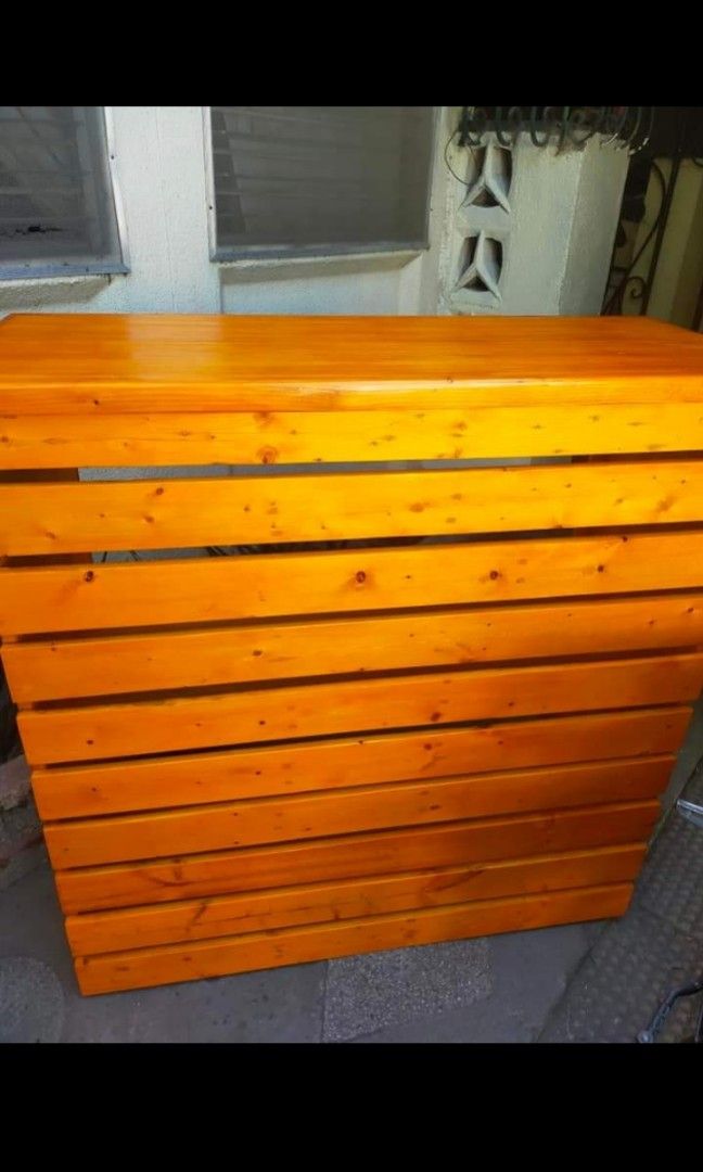 Palochina Counter Table on Carousell