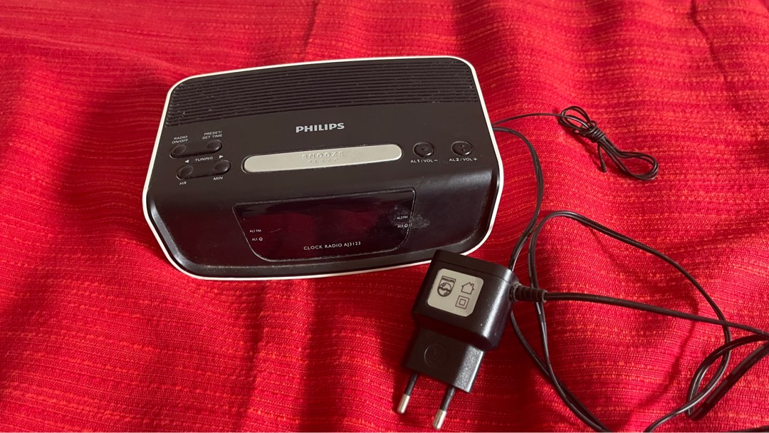 Philips Alarm Clock with Radio, Furniture & Home Living, Home Decor ...