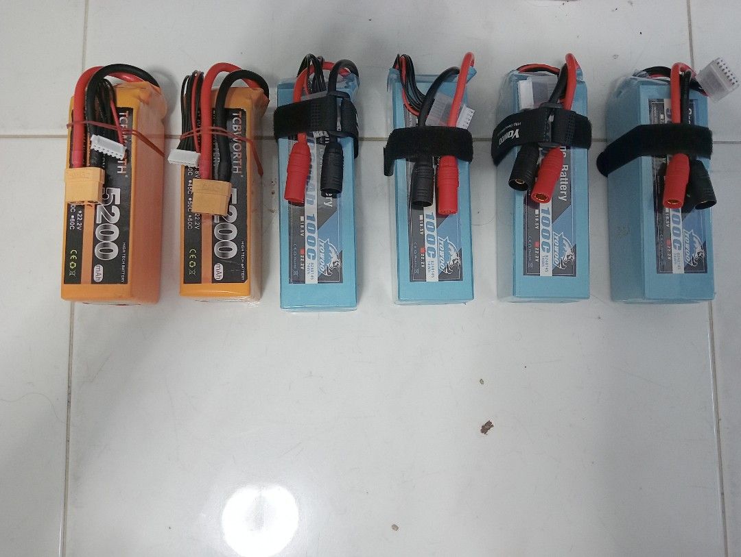 Rc lipo batteries, Hobbies & Toys, Toys & Games on Carousell