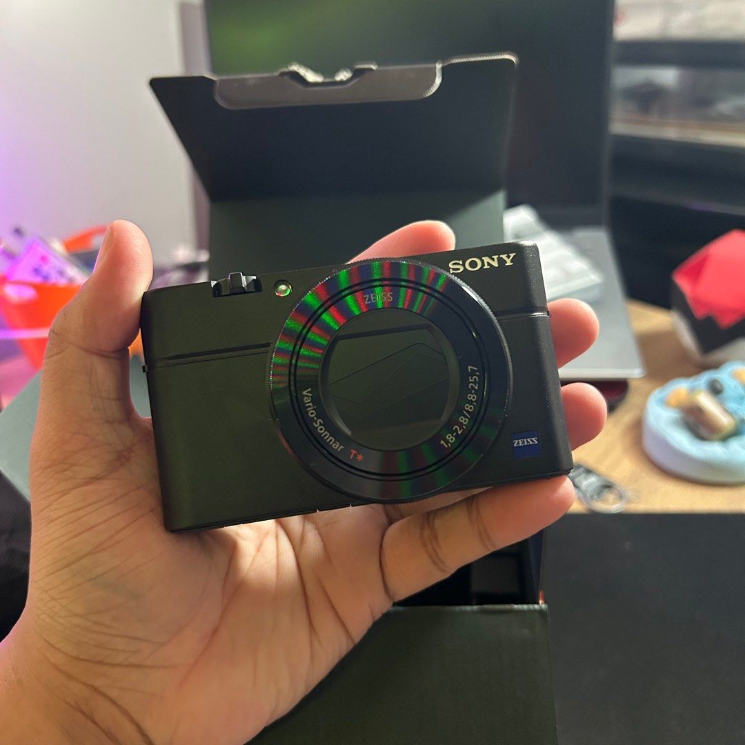 Sony Cybershot RX100 III (Mark III), Photography, Cameras on Carousell