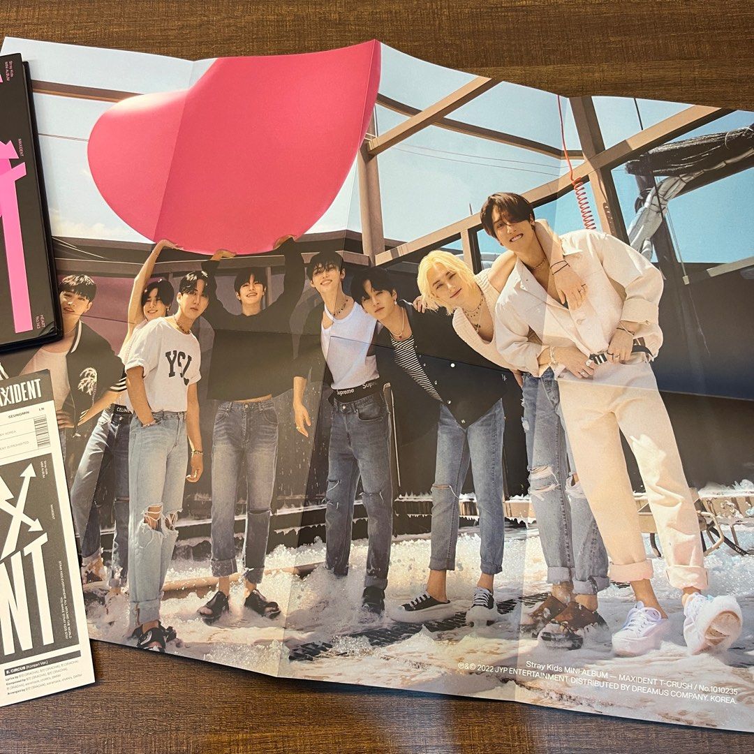 Stray Kids Maxident Heart version, Hobbies & Toys, Collectibles ...