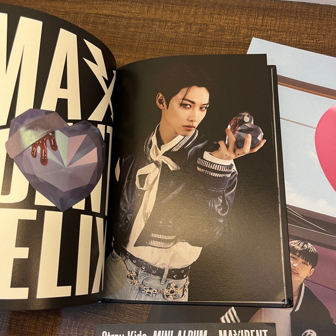 Stray Kids Maxident Heart version, Hobbies & Toys, Collectibles ...