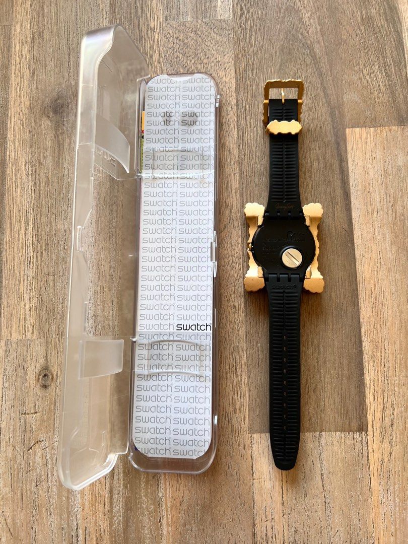 Swatch Jeremy Scott Gold frame watch, Men's Fashion, Watches ...