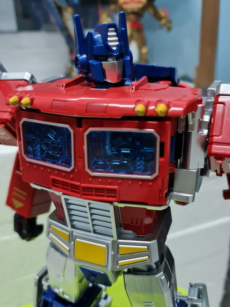 Transformer Optimus Prime Battle Field Commander (Black Mamba) KO ...