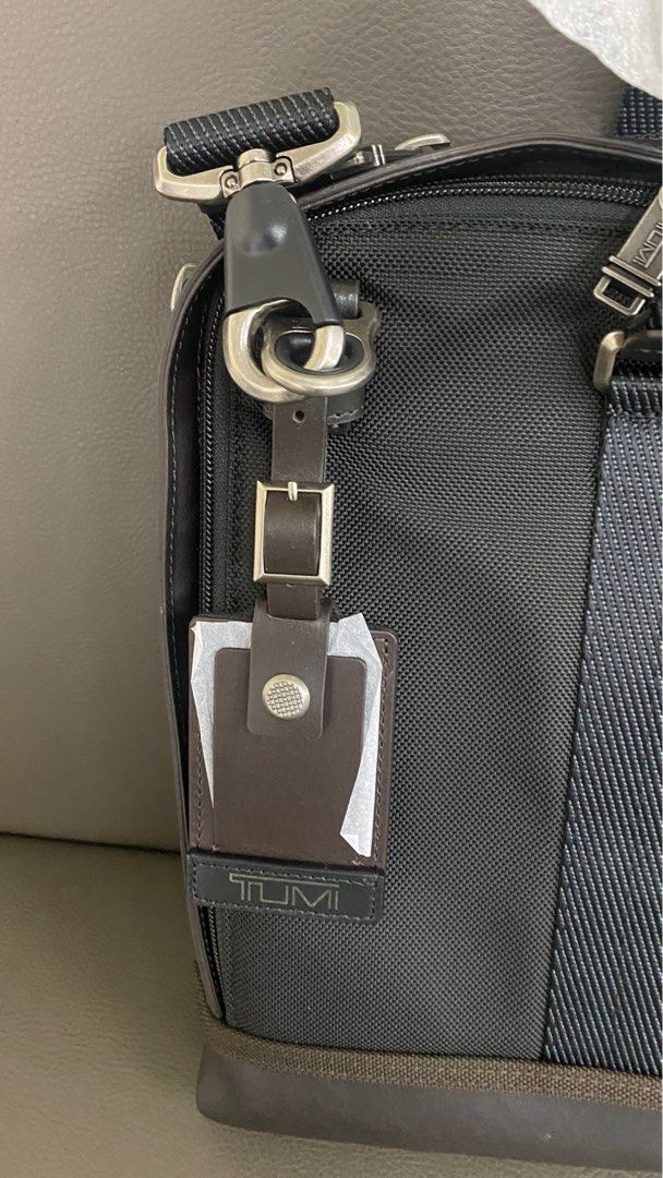 Tumi Bravo Original, Fesyen Pria, Tas & Dompet , Tas Selempang di Carousell