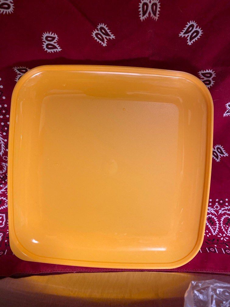 Tupperware square plates - 2 sizes, Furniture & Home Living ...