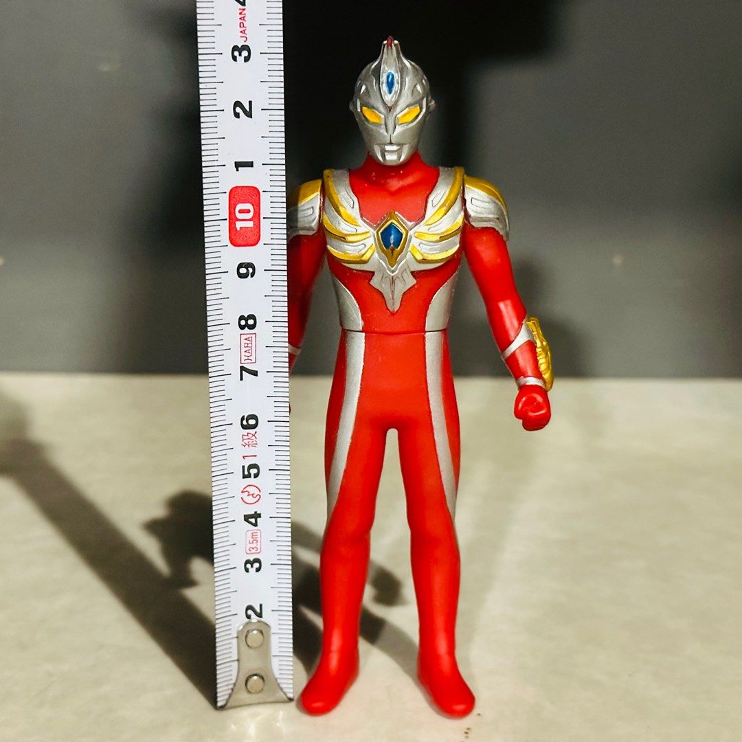 ULTRAMAN MAX - Bandai Ultraman Ultra Hero Series 18 Pvc Figure, Hobbies ...