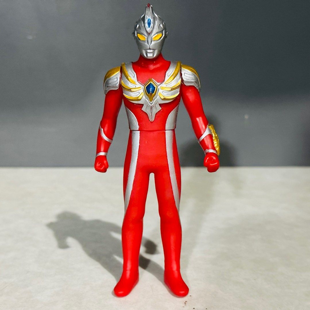 ULTRAMAN MAX - Bandai Ultraman Ultra Hero Series 18 Pvc Figure, Hobbies ...