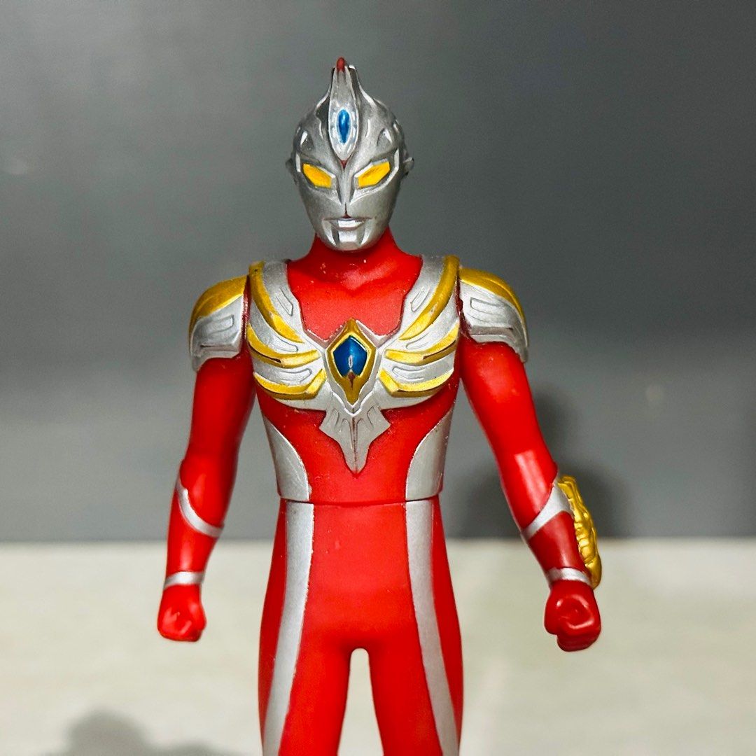 ULTRAMAN MAX - Bandai Ultraman Ultra Hero Series 18 Pvc Figure, Hobbies ...
