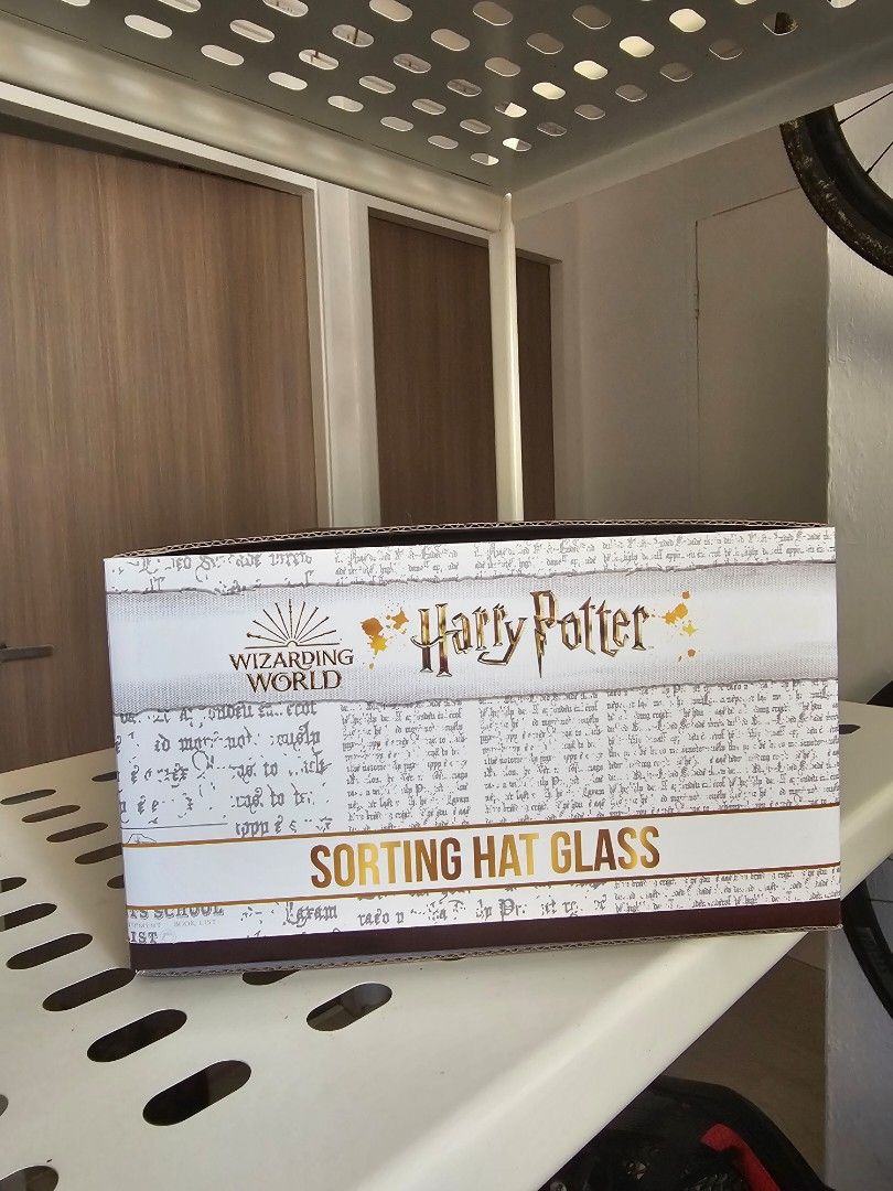 WIZARDING WORLD HARRY POTTER SORTING HAT GLASS, Furniture & Home Living ...