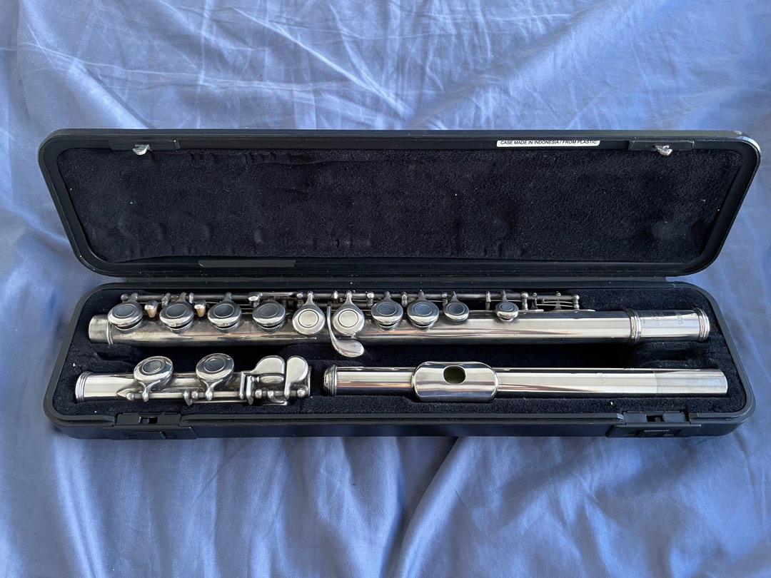 Yamaha Flute YFL-221, Hobbies & Toys, Music & Media, Musical ...