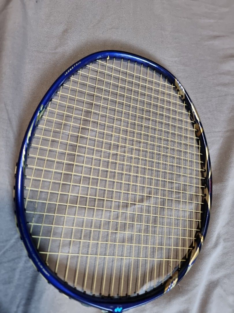 Yonex Astrox 99 Kento Momota 4UG5, Sports Equipment, Sports & Games ...