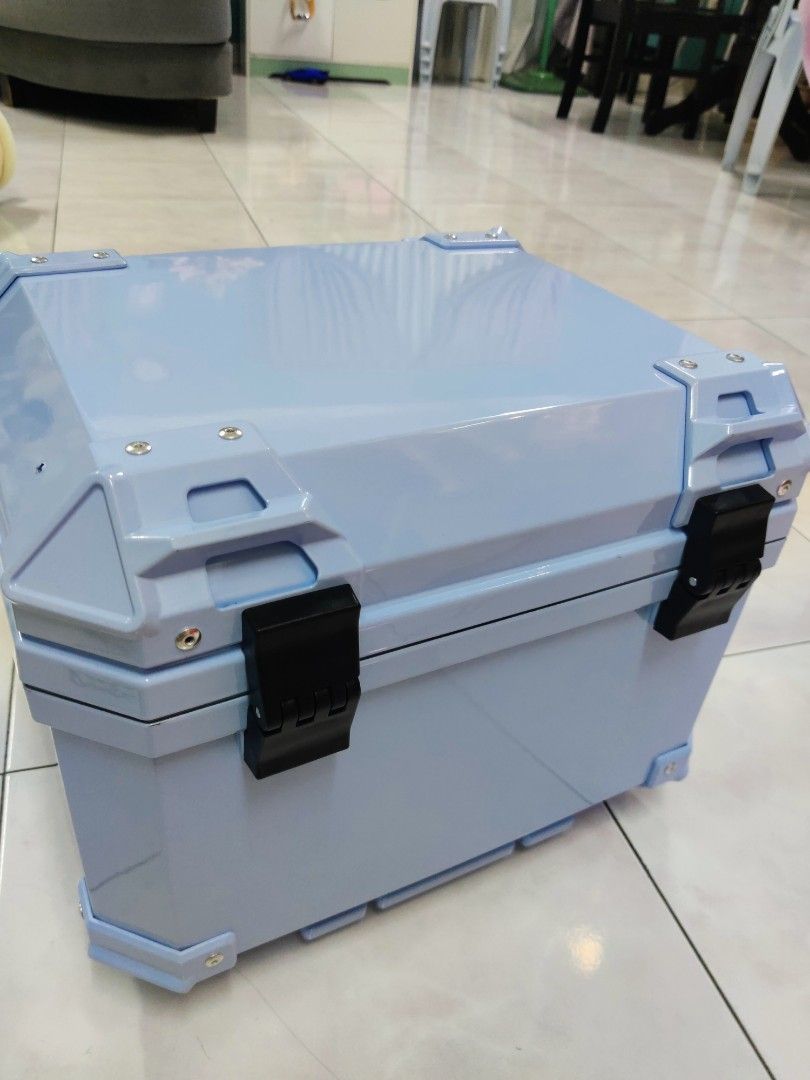 45l light weight top box, Motorcycles, Motorcycle Accessories on Carousell