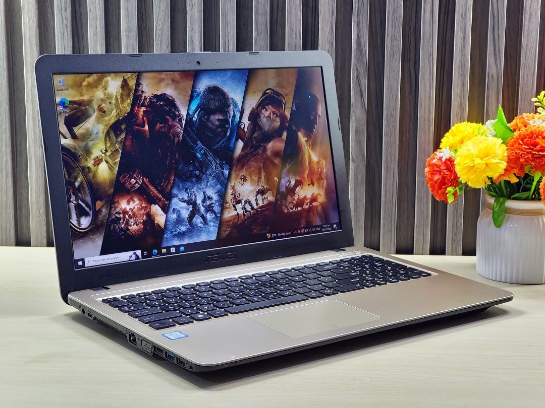 ASUS SonicMaster X540UPR i7-8Th Gen 8Gb Ram 128Gb SSD AMD Radeon HD ...