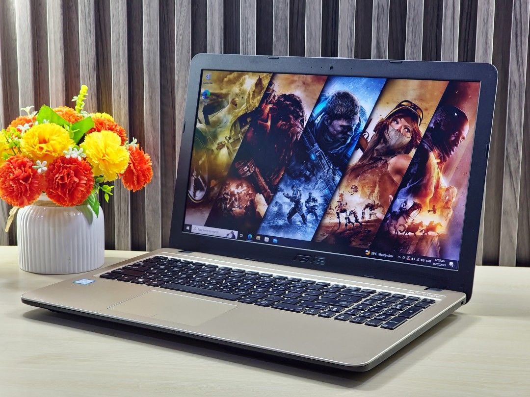 ASUS SonicMaster X540UPR i7-8Th Gen 8Gb Ram 128Gb SSD AMD Radeon HD ...