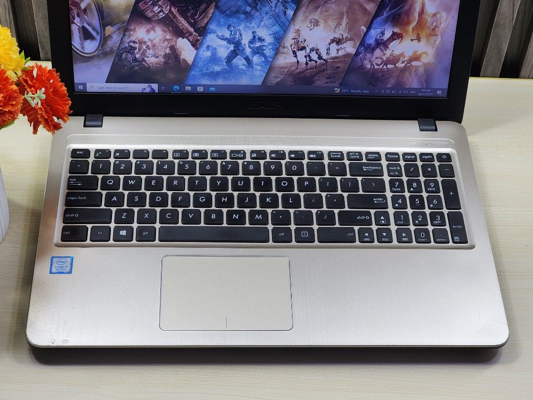 ASUS SonicMaster X540UPR i7-8Th Gen 8Gb Ram 128Gb SSD AMD Radeon HD ...