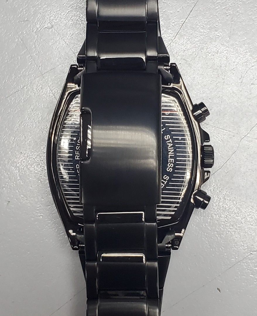 BLACK ! Japan watch ! barrel shape chrono quartz watch, 名牌, 手錶 - Carousell