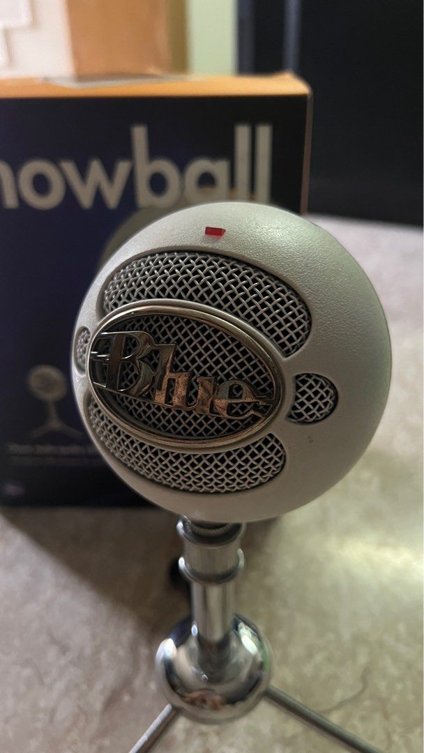 Blue snowball USB microphone, Audio, Microphones on Carousell