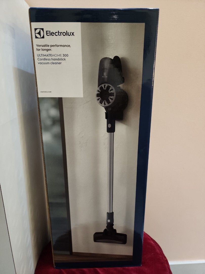 Brand new Electrolux cordless vacuum cleaner - Ultimate home 300, TV ...