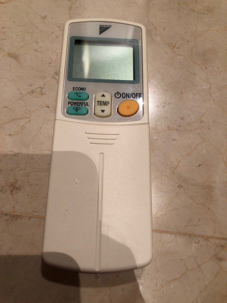 Daikin aircon remote ARC433B47, TV & Home Appliances, Air Conditioners ...