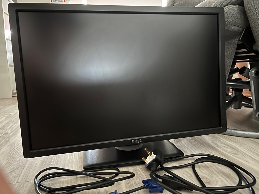 Dell Monitor 24 inches, Computers & Tech, Parts & Accessories, Monitor ...