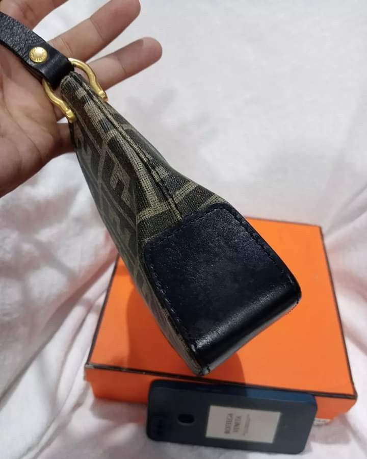 Fendi Roma Made In Italy, Fesyen Wanita, Tas & Dompet di Carousell