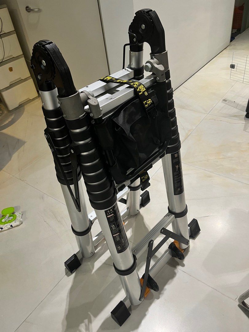 Heavy Duty 10 steps Telescopic ladder, Furniture & Home Living, Home ...