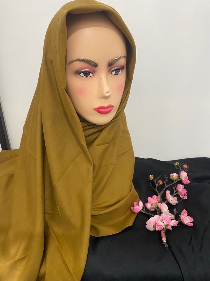 Hijab, Women's Fashion, Muslimah Fashion, Hijabs on Carousell