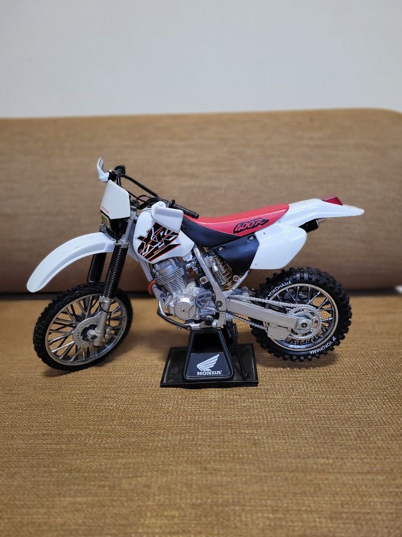 Honda XR 400R Model Motorbike, Hobbies & Toys, Memorabilia ...