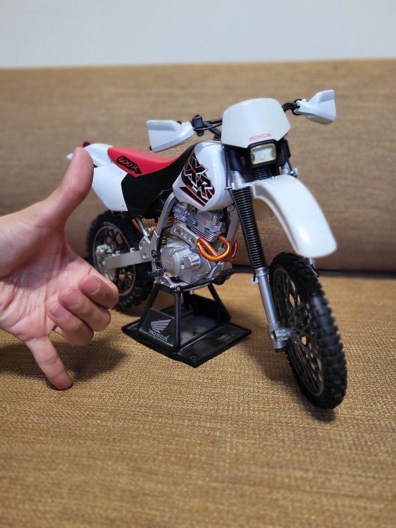 Honda XR 400R Model Motorbike, Hobbies & Toys, Memorabilia ...