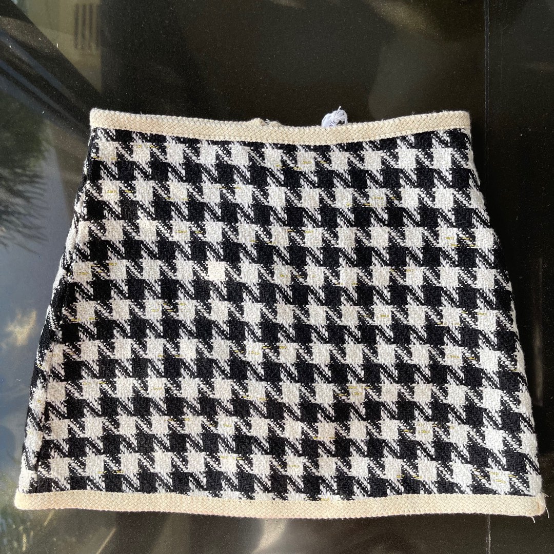 Houndstooth skirt on Carousell