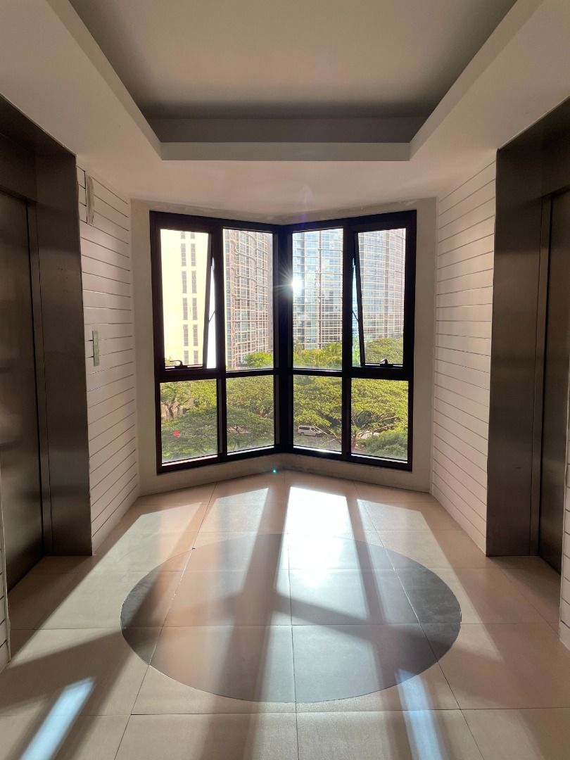 Icon Residences facing Manila Golf and Country Clube 2 Bedroom Unit ...