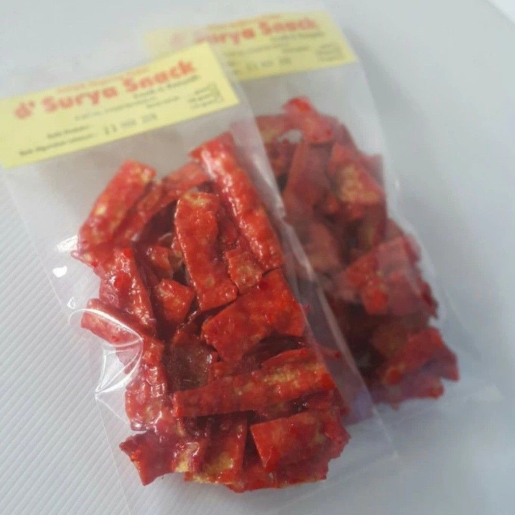 Keripik singkong balado d'surya snack, Makanan & Minuman, Snek di Carousell