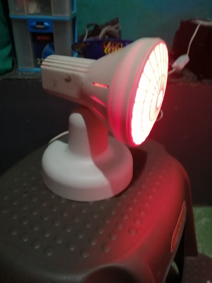 Lampu Terapi Infrared Phillips on Carousell