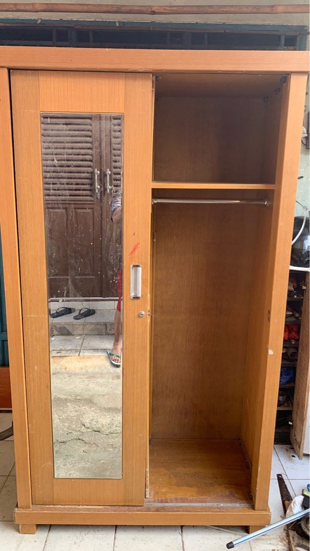 Lemari Baju, Perabotan Rumah di Carousell