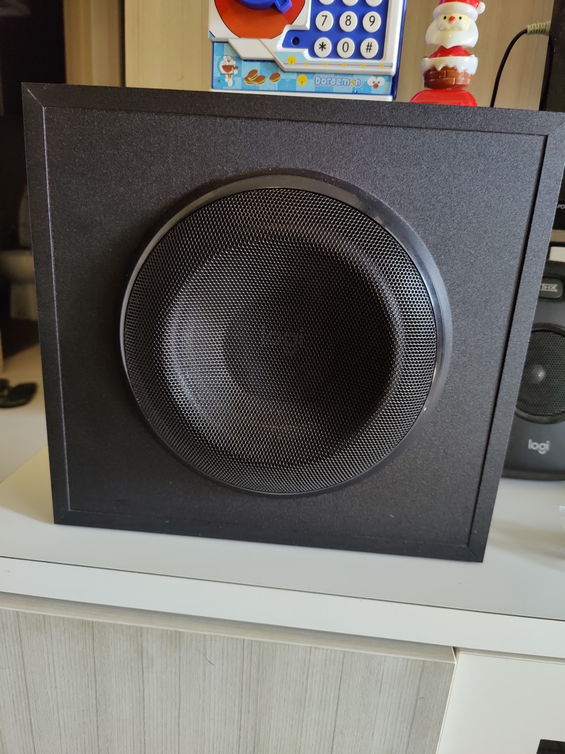 Logitech Z623 THX 2.1 Speaker System with Subwoofer, THX Certified ...