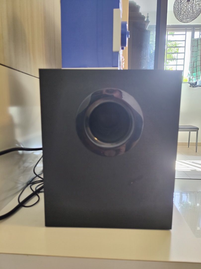 Logitech Z623 THX 2.1 Speaker System with Subwoofer, THX Certified ...