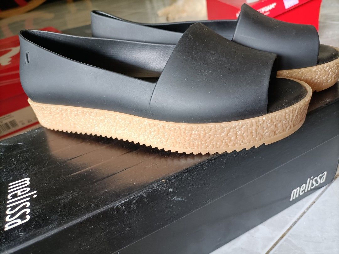 Melissa shoes, Women's Fashion, Footwear, Flats on Carousell